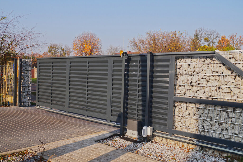 Why You Should Consider an Automated Gate System for Your Commercial ...